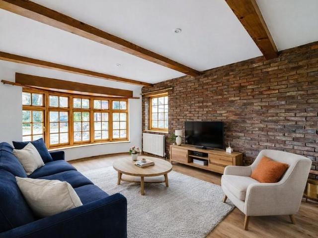 3 bedroom detached house to rent