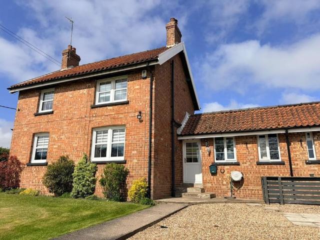 3 bedroom detached house to rent
