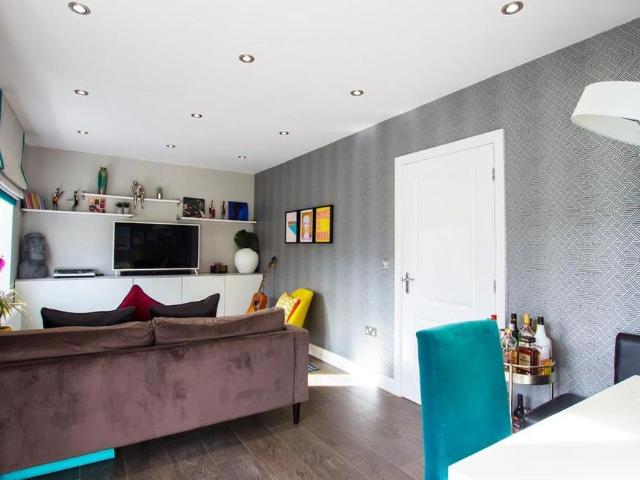 3 bedroom detached house to rent