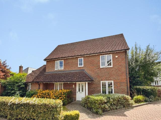 3 bedroom detached house to rent
