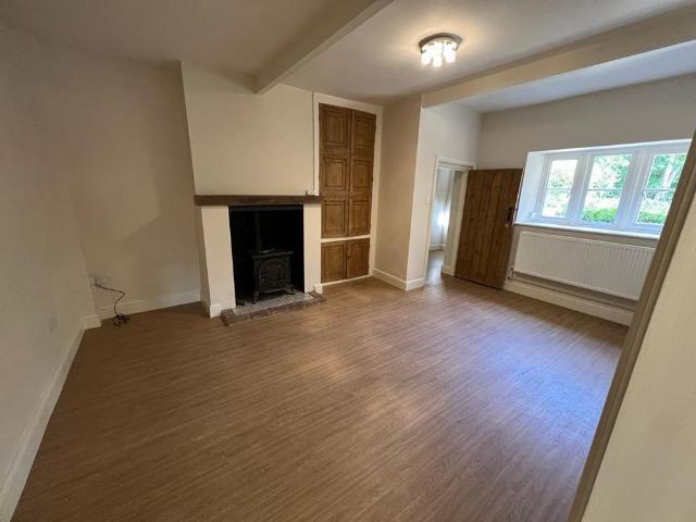 3 bedroom detached house to rent