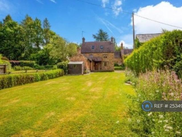 3 bedroom detached house to rent