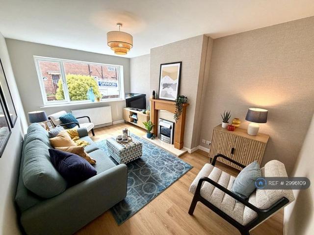 3 bedroom detached house to rent