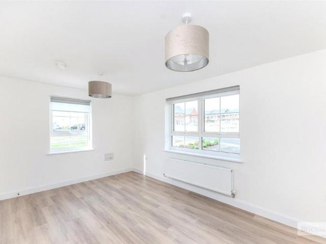 3 bedroom detached house to rent