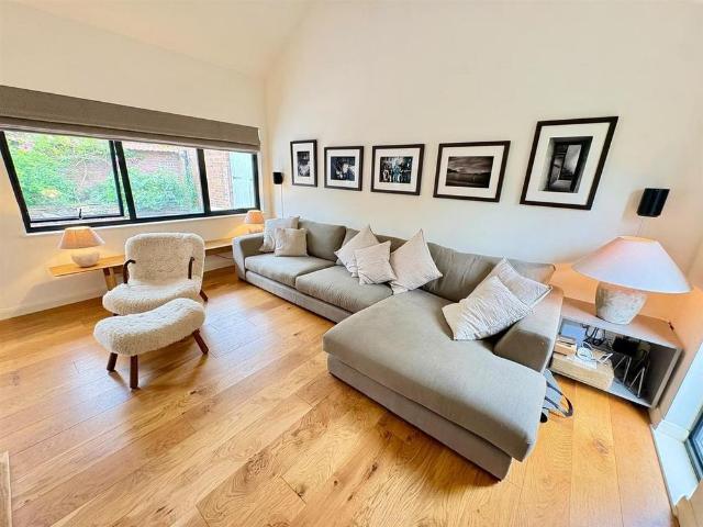 3 bedroom detached house to rent