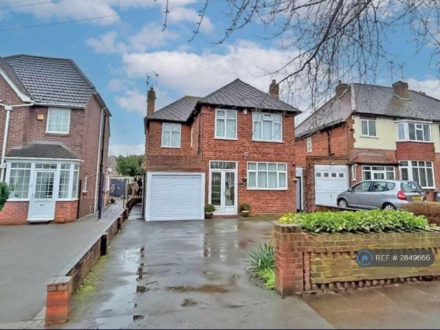 3 bedroom detached house to rent