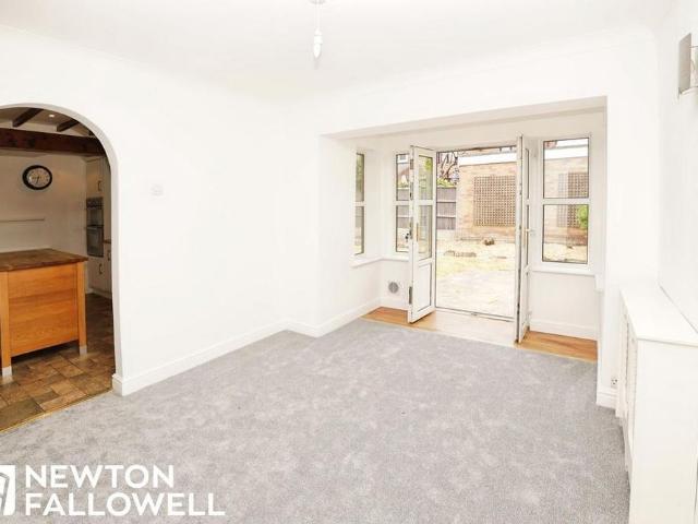 3 bedroom detached house to rent
