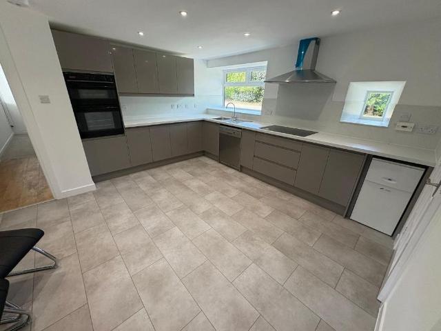 3 bedroom detached house to rent