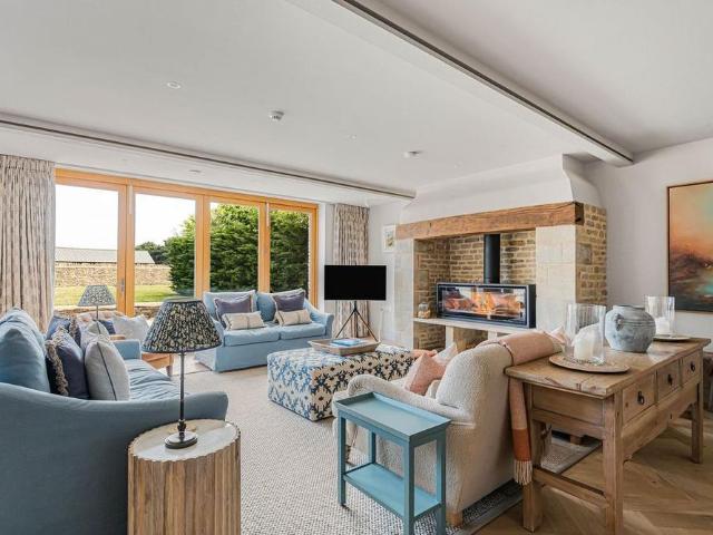 3 bedroom detached house to rent