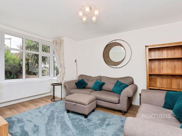 3 bedroom detached house to rent