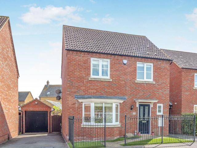 3 bedroom detached house to rent