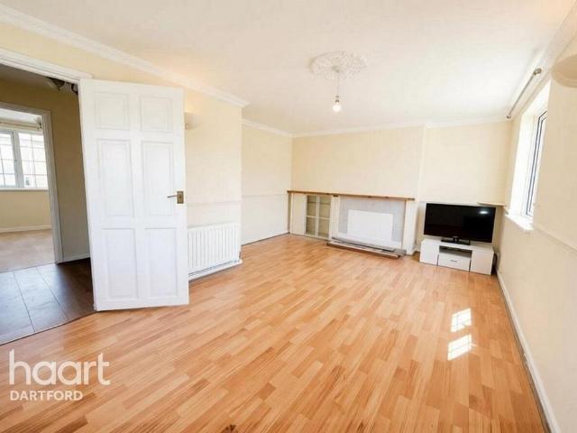 3 bedroom detached house to rent