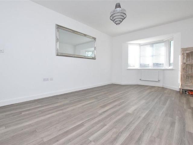 3 bedroom detached house to rent