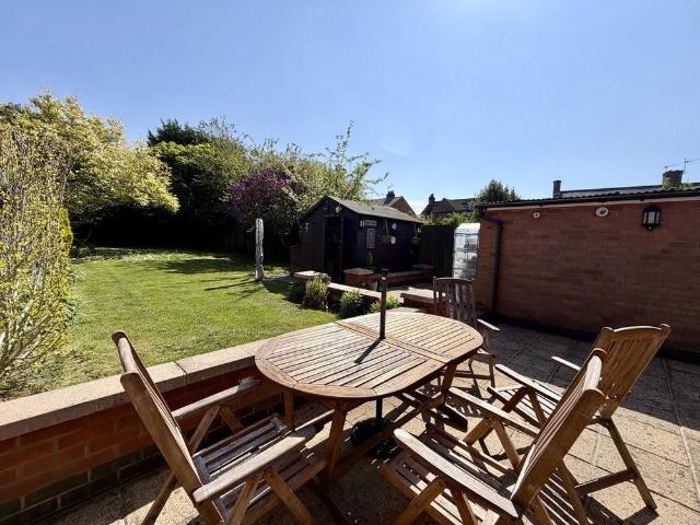 3 bedroom detached house to rent