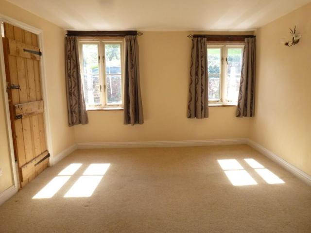 3 bedroom detached house to rent