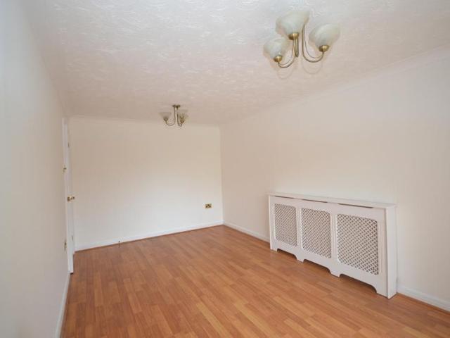 3 bedroom detached house to rent