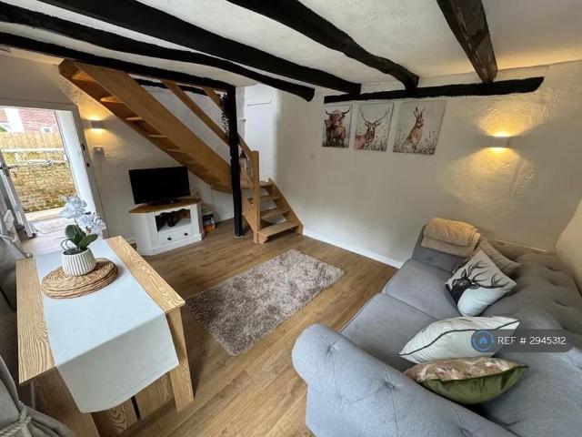 3 bedroom detached house to rent