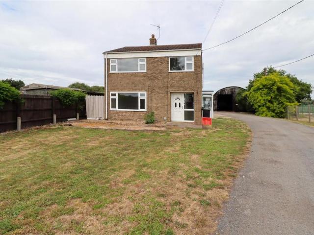 3 bedroom detached house to rent