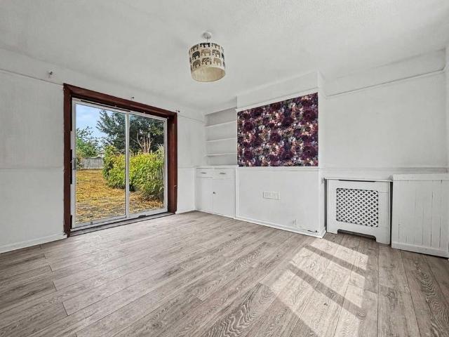 3 bedroom detached house to rent