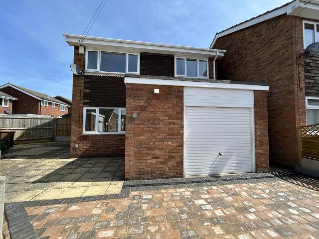 3 bedroom detached house to rent