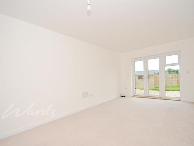 3 bedroom detached house to rent