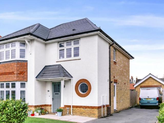3 bedroom detached house to rent