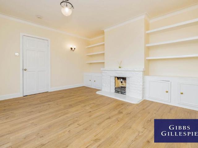 3 bedroom detached house to rent