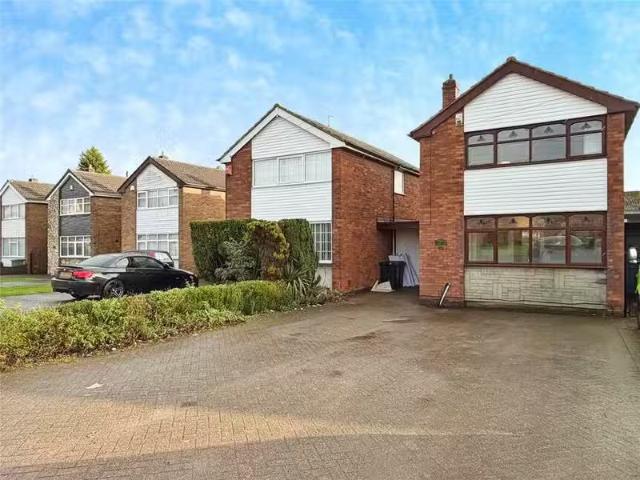 3 bedroom Detached House to rent, Coventry Road, Exhall, CV7.