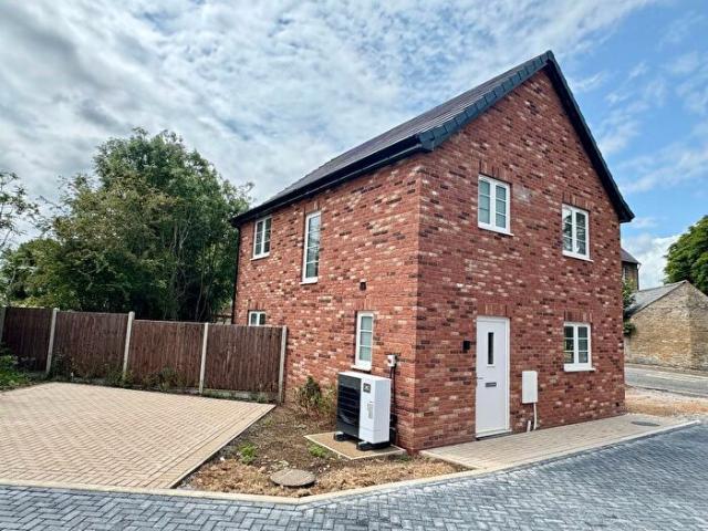 3 Bedroom Detached House To Rent In The Causeway, Carlton, Bedfordshire, MK43