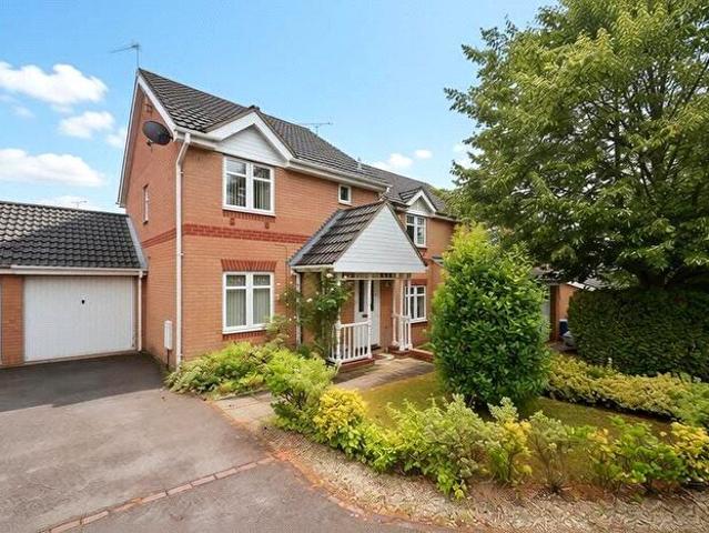 3 Bedroom Detached House To Rent In The Fairway, Kettering, Northamptonshire, NN15