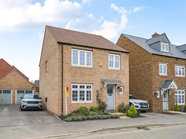 3 Bedroom Detached House To Rent In Tyrrell Road, Banbury, OX16