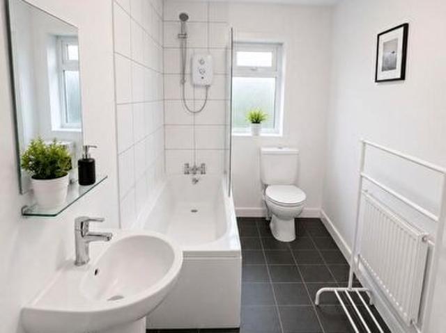 3 Bedroom Detached House To Rent In Abbey Bridge, Nottingham, NG7