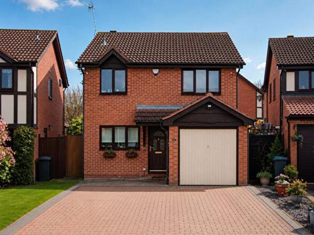 3 Bedroom Detached House To Rent In Belton Drive, West Bridgford, Nottingham, NG2