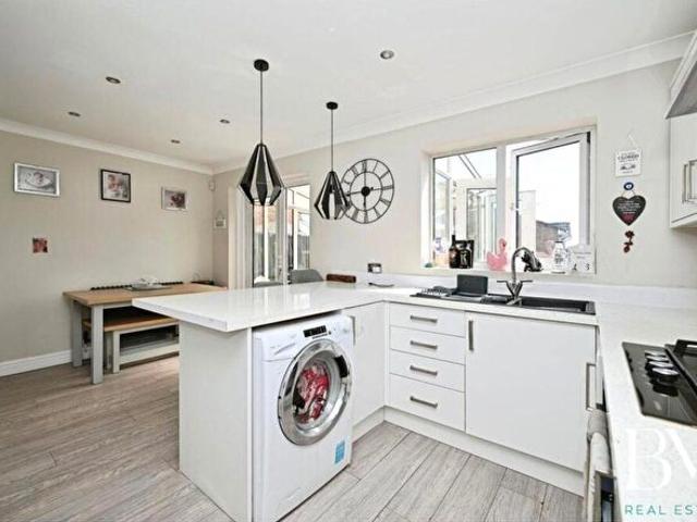 3 Bedroom Detached House To Rent In Chesterton Drive, Galley Common, Nuneaton, CV10