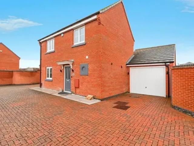 3 Bedroom Detached House To Rent In Cowslip Lane, Thurnby, Leicester, LE7