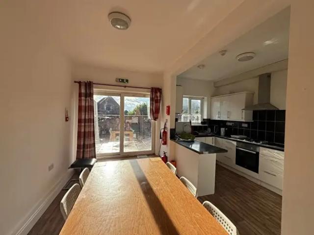 3 Bedroom Detached House To Rent In Clifford Street / Student House /, NG7