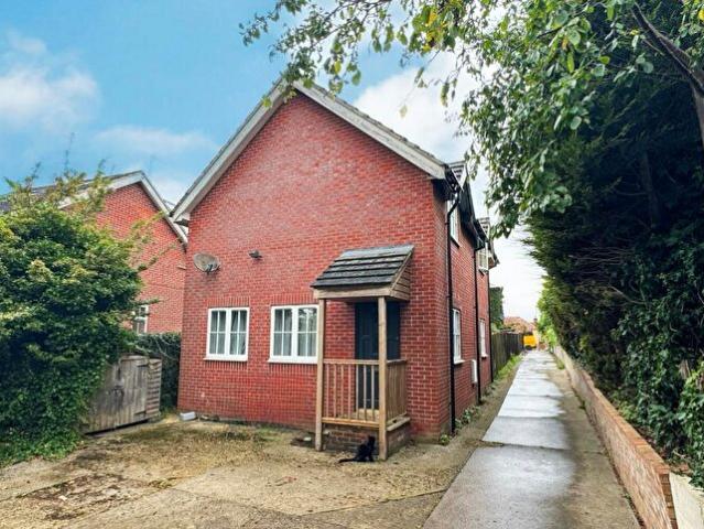 3 Bedroom Detached House To Rent In Crescent Road, East Oxford, OX4