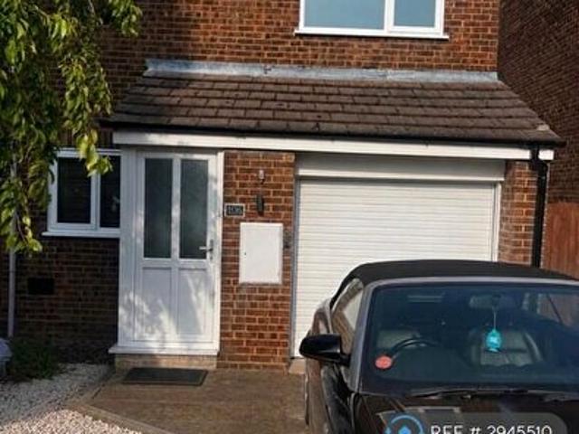 3 Bedroom Detached House To Rent In Golden Drive, Milton Keynes, MK6