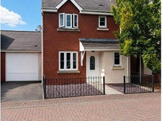 3 Bedroom Detached House To Rent In Heol Banc Y Felin, Swansea, SA4