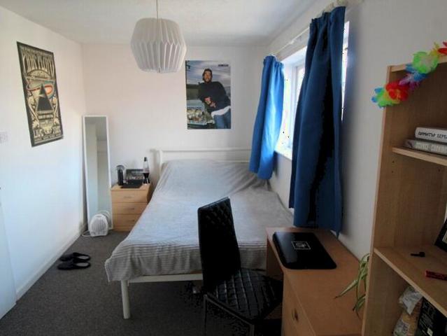 3 Bedroom Detached House To Rent In Heron Drive, Lenton, Nottingham, NG7
