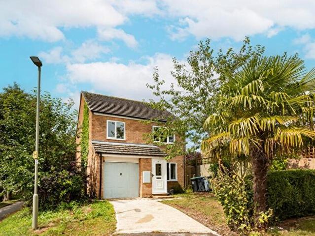 3 Bedroom Detached House To Rent In Holliers Crescent, Middle Barton, Chipping Norton, Oxfordshire, OX7