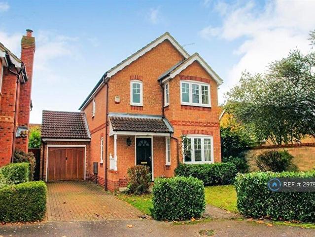 3 Bedroom Detached House To Rent In Holly Drive, Aylesbury, HP21