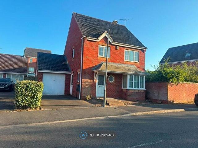 3 Bedroom Detached House To Rent In Jasmine Way, Bedworth, CV12