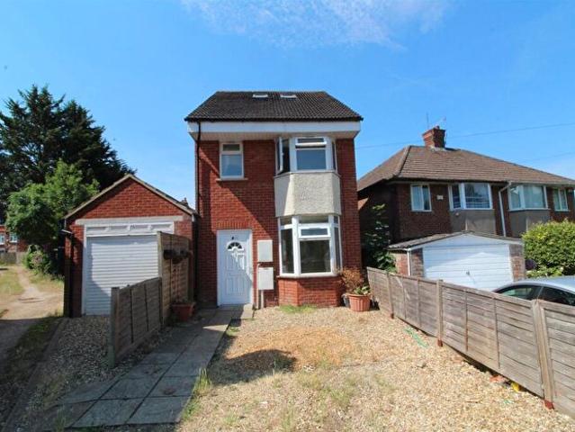 3 Bedroom Detached House To Rent In Kingsley Road, Northampton, NN2