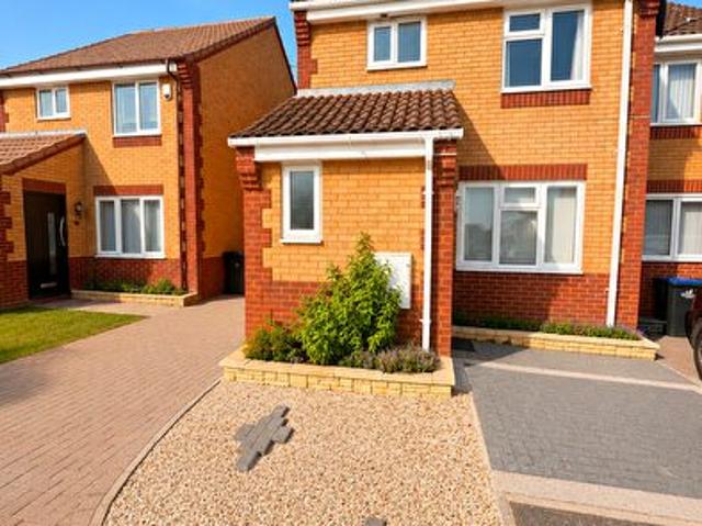 3 Bedroom Detached House To Rent In Millside Close, Northampton, NN2