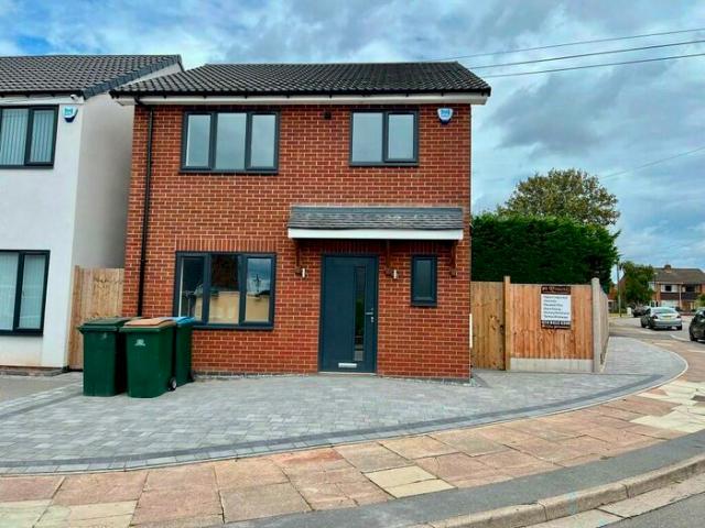 3 Bedroom Detached House To Rent In Postbridge Road, Coventry, West Midlands, CV3