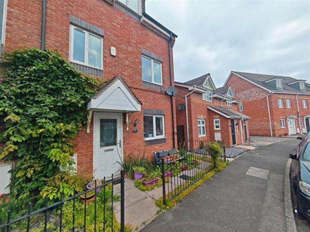 3 Bedroom Detached House To Rent In Rochester Road, Corby, NN18