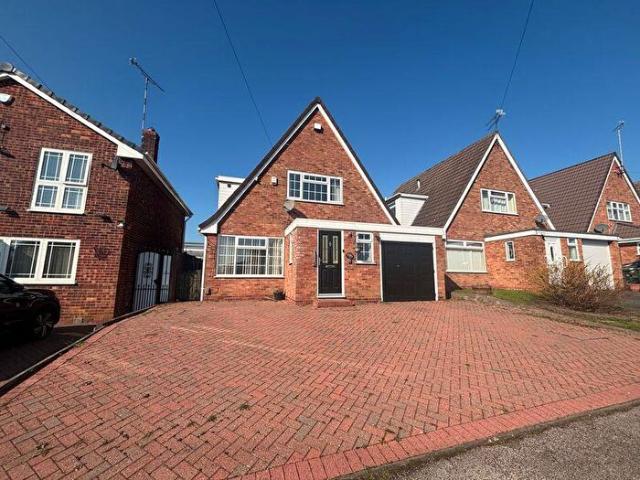 3 Bedroom Detached House To Rent In Rossendale Way, Nuneaton, CV10
