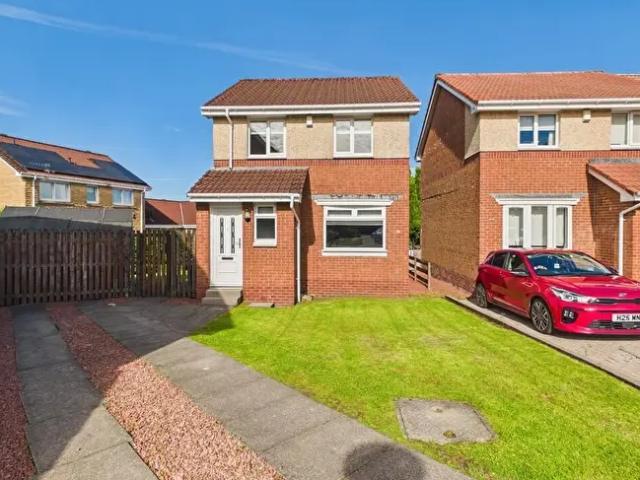 3 Bedroom Detached House To Rent In Rowantree Grove, Alexandria, G83