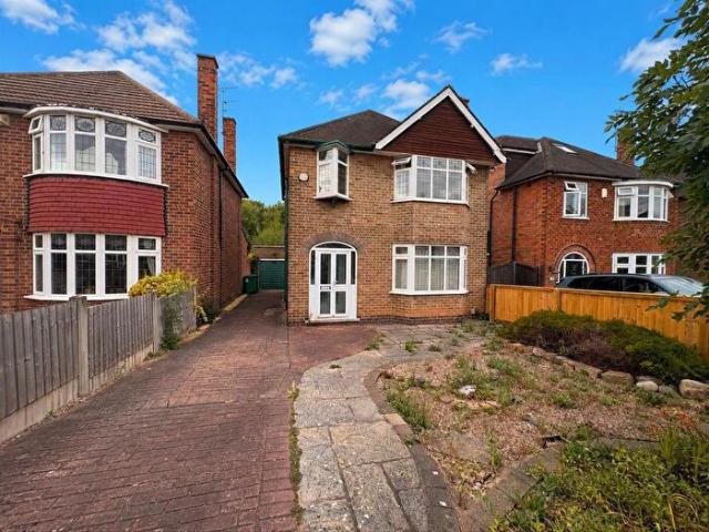 3 Bedroom Detached House To Rent In Russell Avenue, Wollaton, Nottingham, NG8